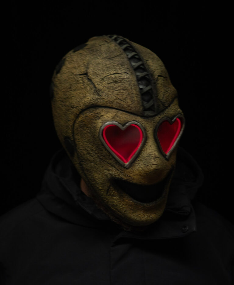Heart Eyes Killer Mask - Ministry of Masks